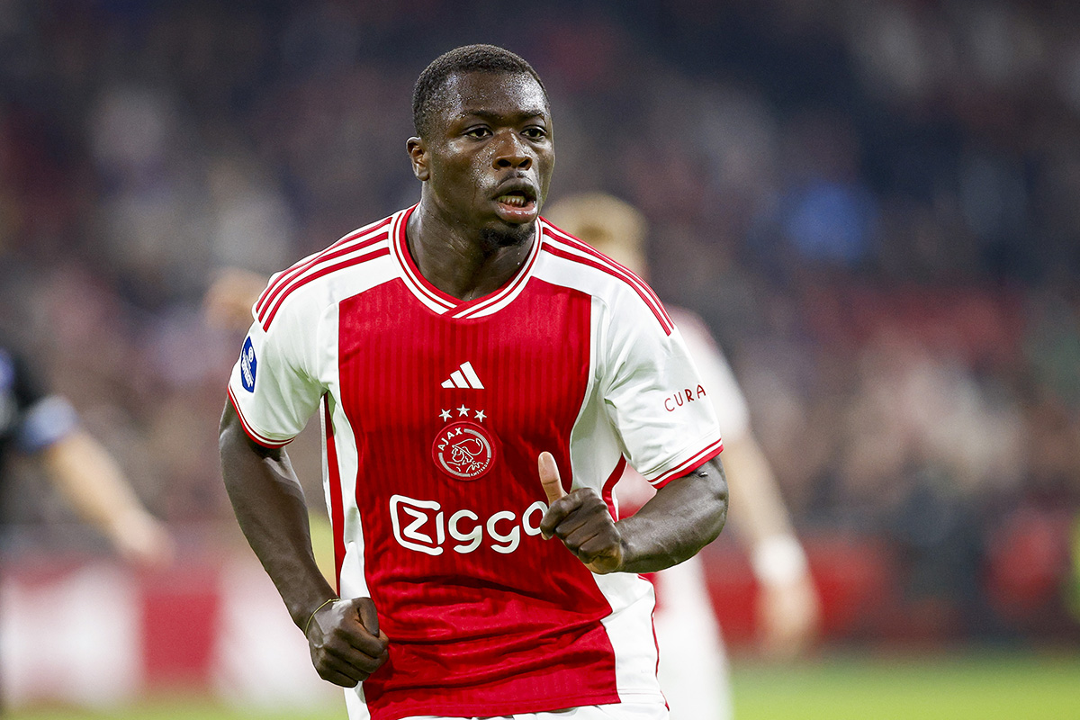 Brobbey heeft gevoel dat scheidsrechters te makkelijk tegen hem fluiten