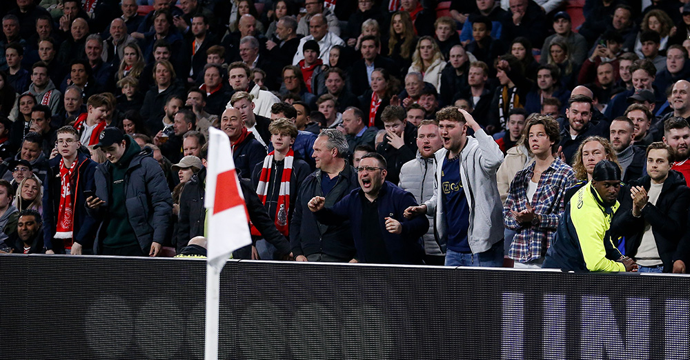 Supporters zien Ajax toch weer knakken in slotfase