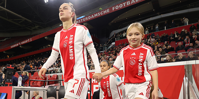 Prijsvraag: Word mascotte bij Ajax Vrouwen - Chelsea ...