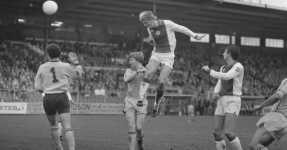 Hoofdrolspelers: kophattrick Kieft tegen Excelsior en late zege door El ...