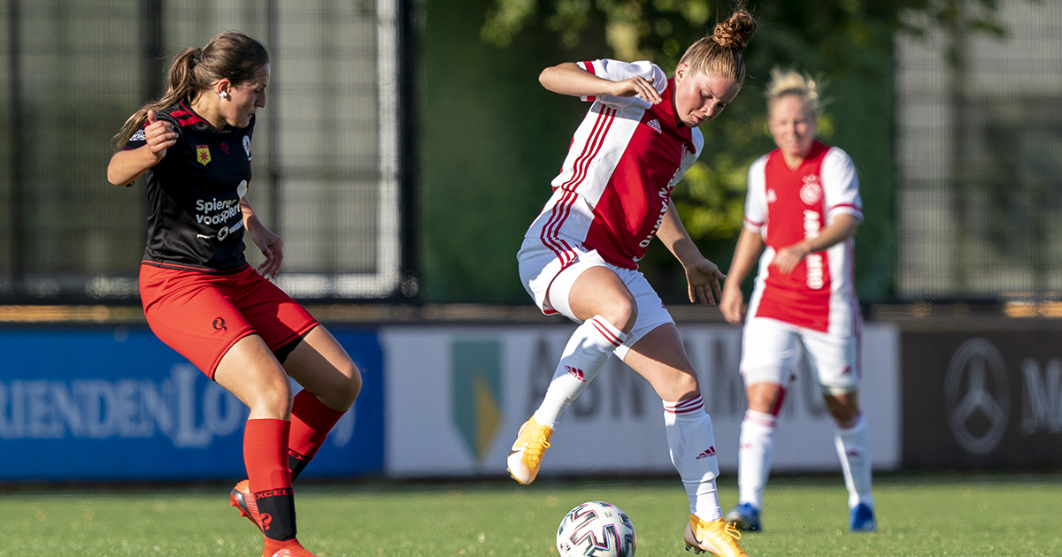 Ajax Vrouwen bindt ook Excelsior aan zegekar