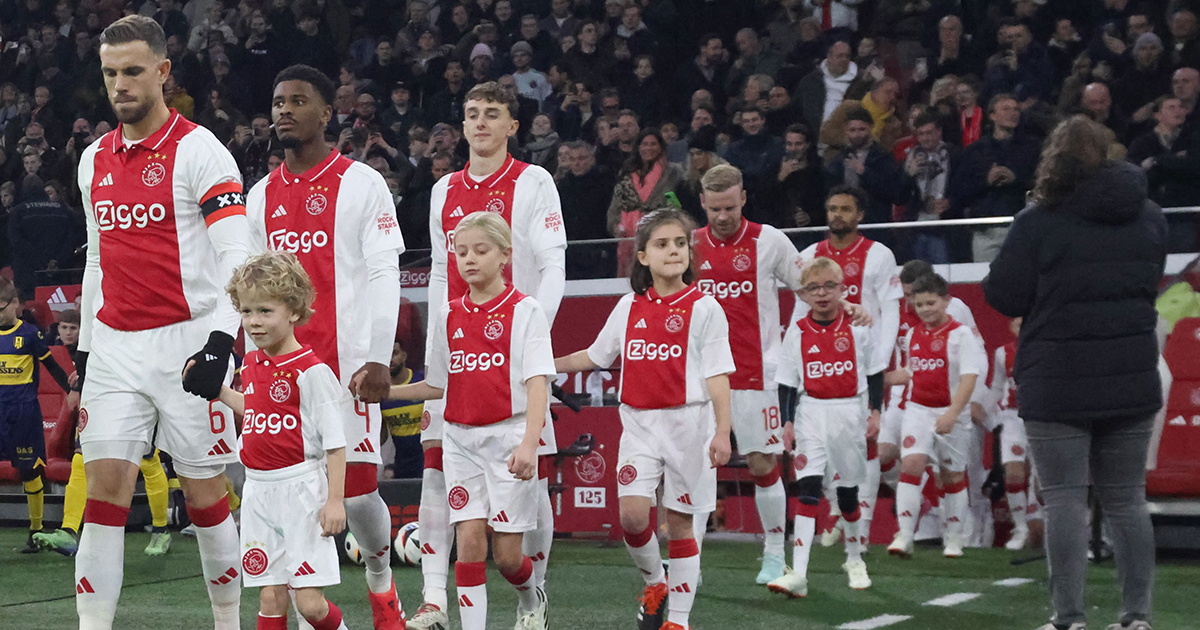 Word mascotte bij Ajax - Go Ahead Eagles!