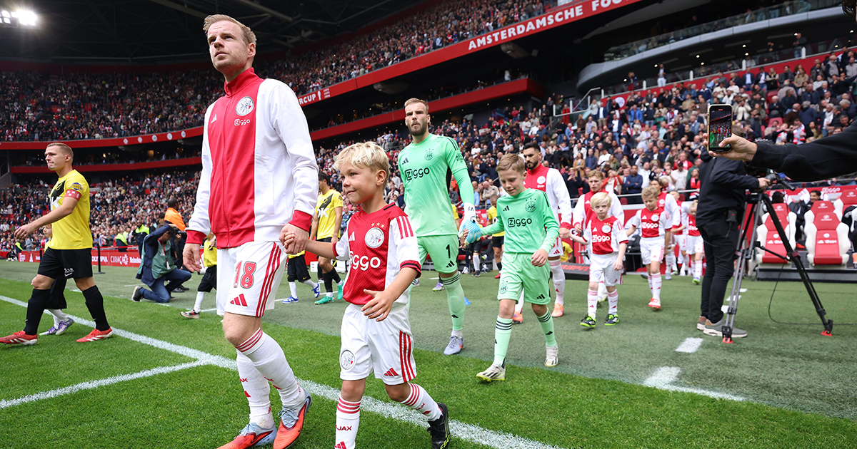 Word mascotte bij Ajax - sc Heerenveen!