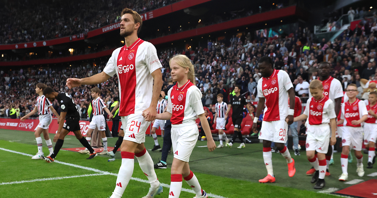 Word mascotte bij Ajax - PEC Zwolle!