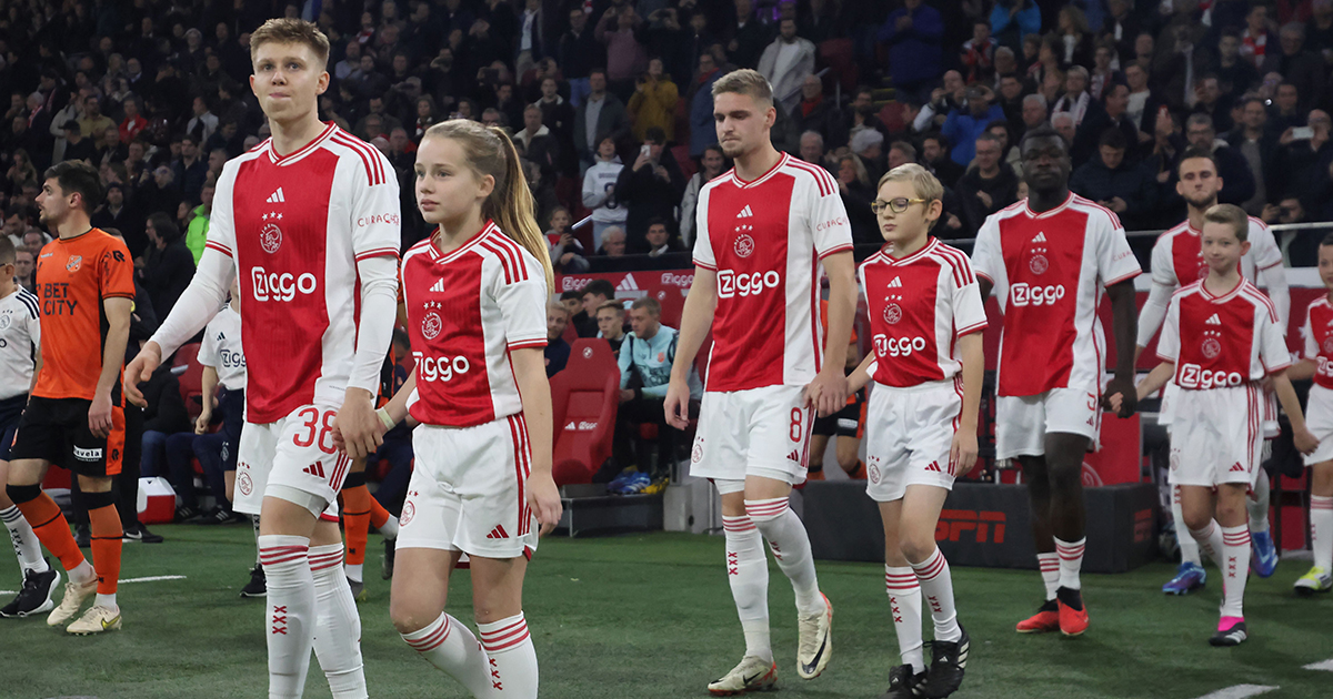 Word mascotte bij Ajax - Vitesse!