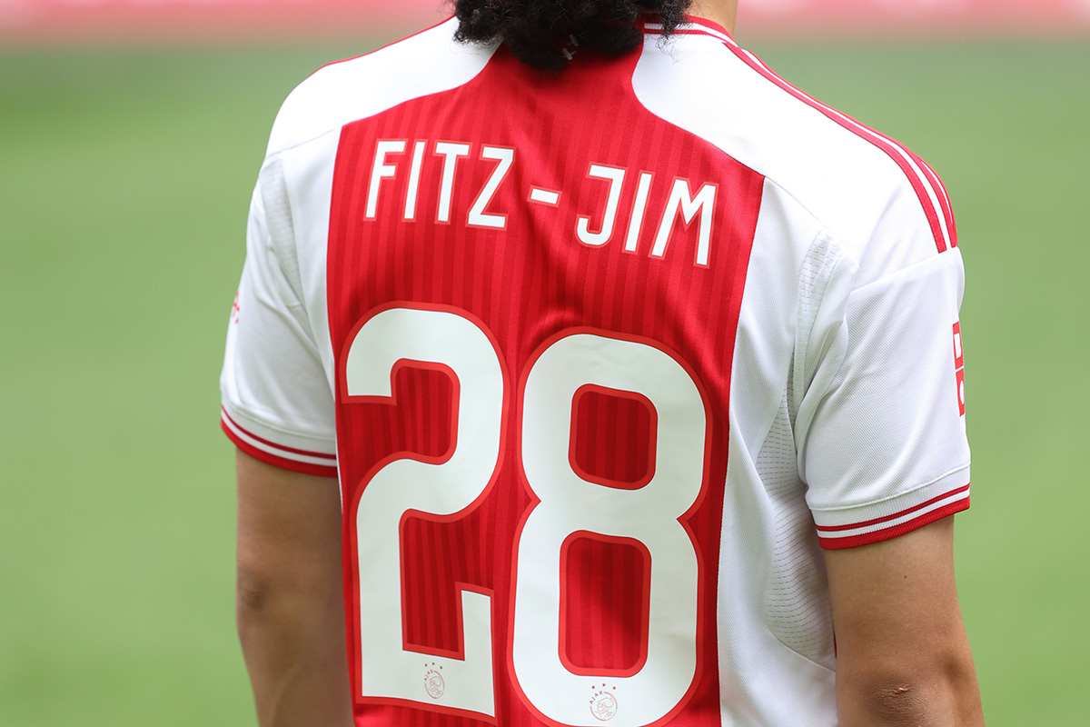 Noem naast Fitz-Jim alle spelers met rugnummer 28 vanaf 1997/1998