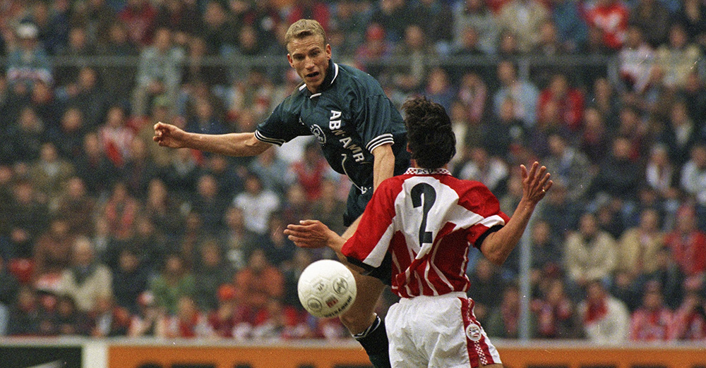 Hoekstra: ‘Ajaxfans zongen mijn naam in Eindhoven om PSV’ers te tergen’