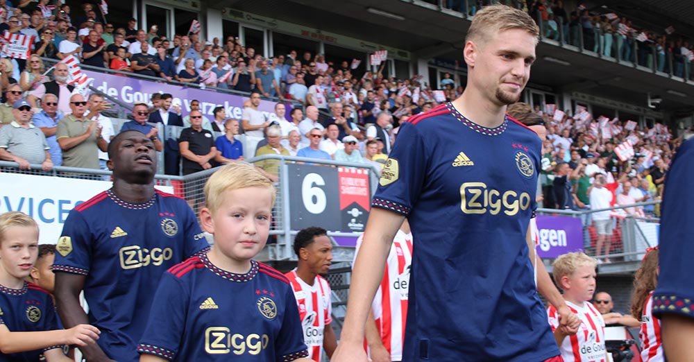 Word mascotte bij KNVB-bekerduel FC Twente - Ajax!
