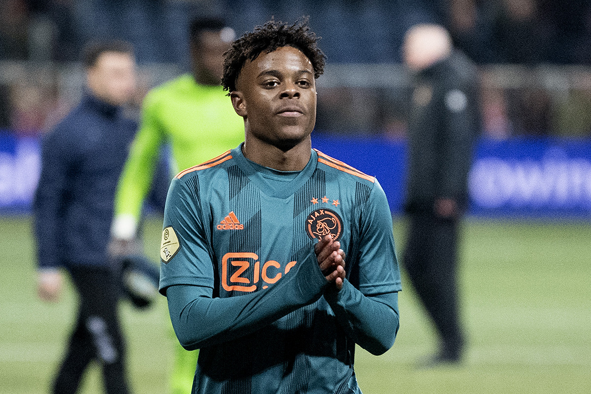 Debutant Hansen mag ook gelijk op de wallpaper! - Supportersvereniging Ajax