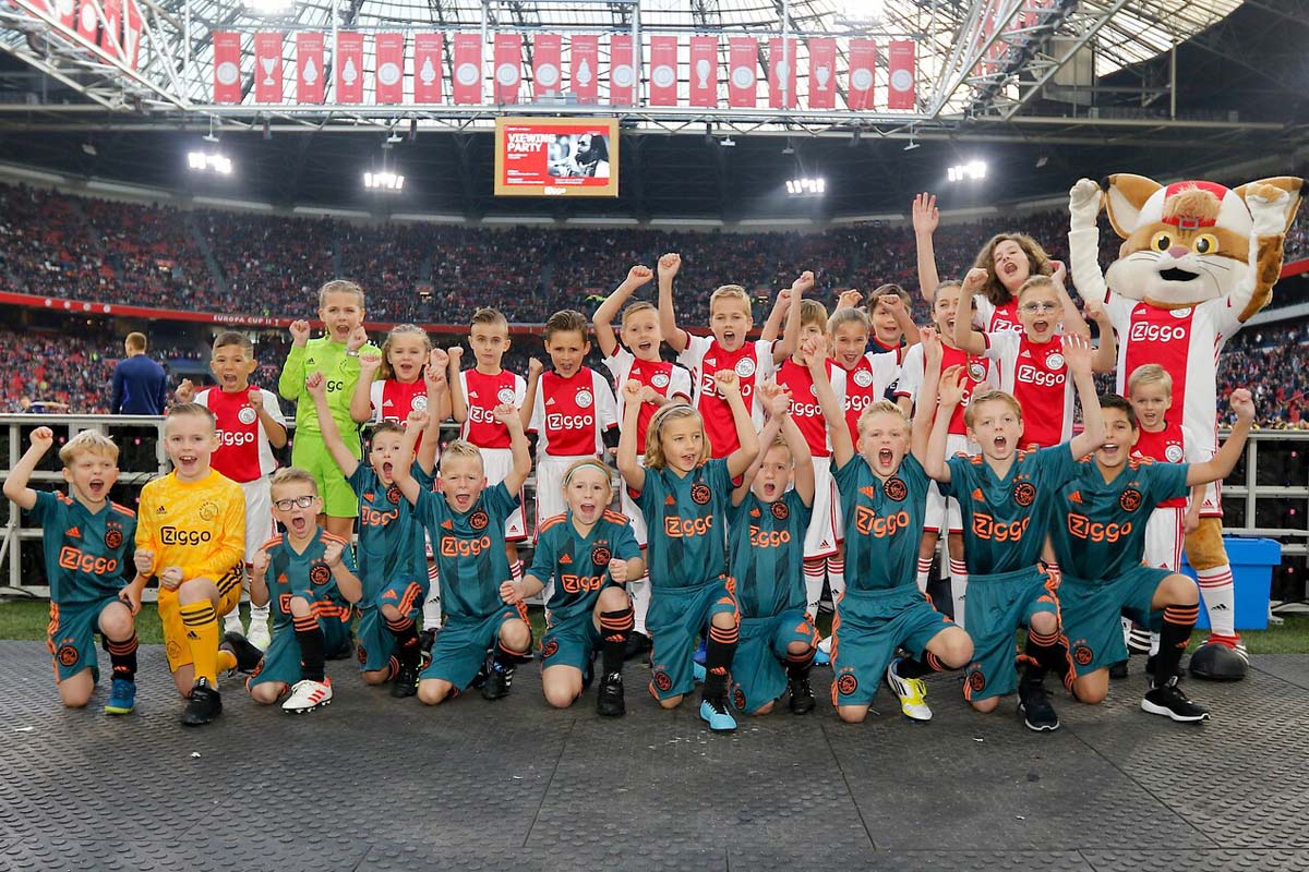 Word jij mascotte bij Ajax - ADO Den Haag? - Supportersvereniging Ajax