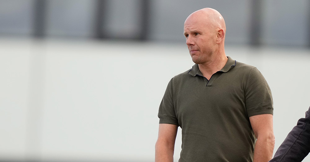 Van Halst per direct tijdelijk algemeen directeur bij Ajax