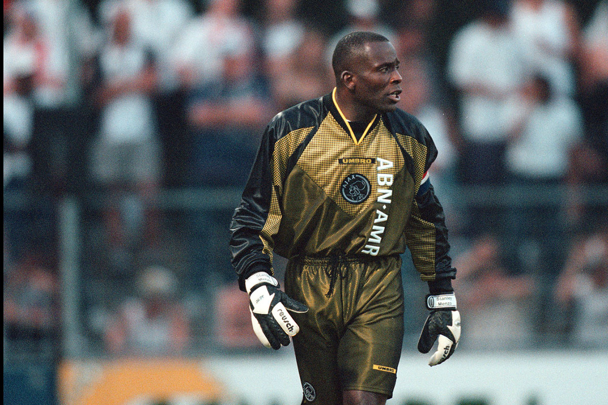 Menzo baalt achteraf dat hij tóch de strijd met zichzelf en Grim niet ...