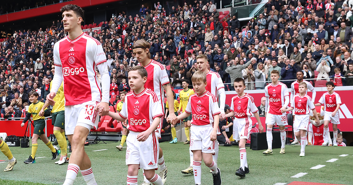 Word mascotte bij Ajax - Go Ahead Eagles!